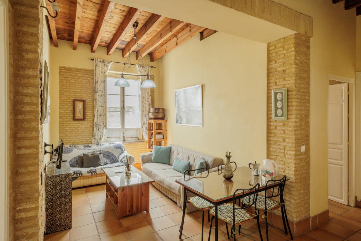 60 M² House ∙ 1 Bedroom ∙ 4 Guests - Seville
