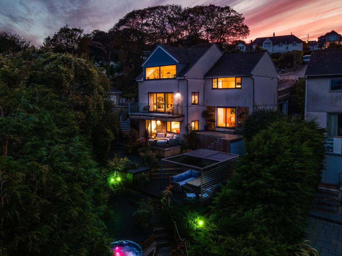 Cottage ∙ 4 Bedrooms ∙ 8 Guests - Carbis Bay