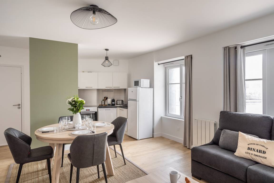 52 M² Appartement ∙ 2 Chambres ∙ 6 Personnes - Plage de Dinard (le Prieuré)