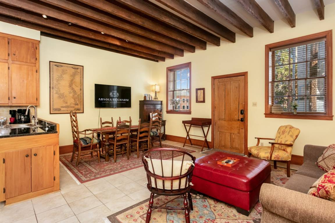 Condo ∙ 2 Bedrooms ∙ 6 Guests - Natchez, MS