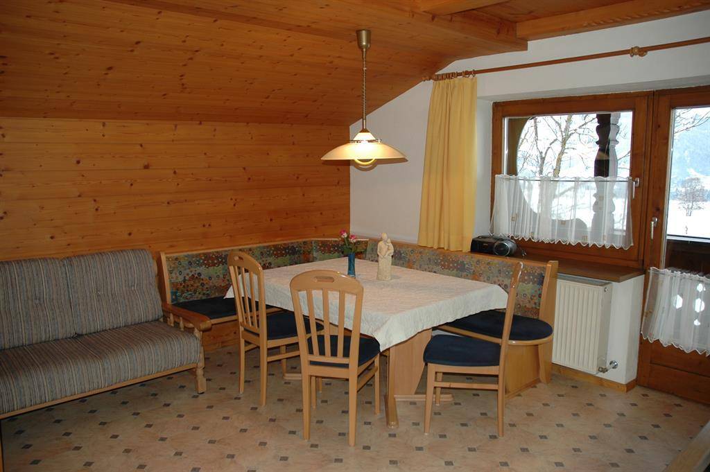 65 M² Ferienwohnung ∙ 1 Schlafzimmer ∙ 6 Gäste - Walchsee