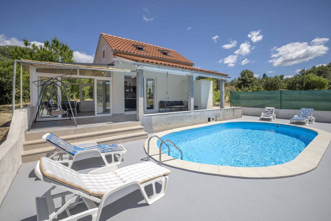 58 M² House ∙ 2 Bedrooms ∙ 5 Guests - Brač
