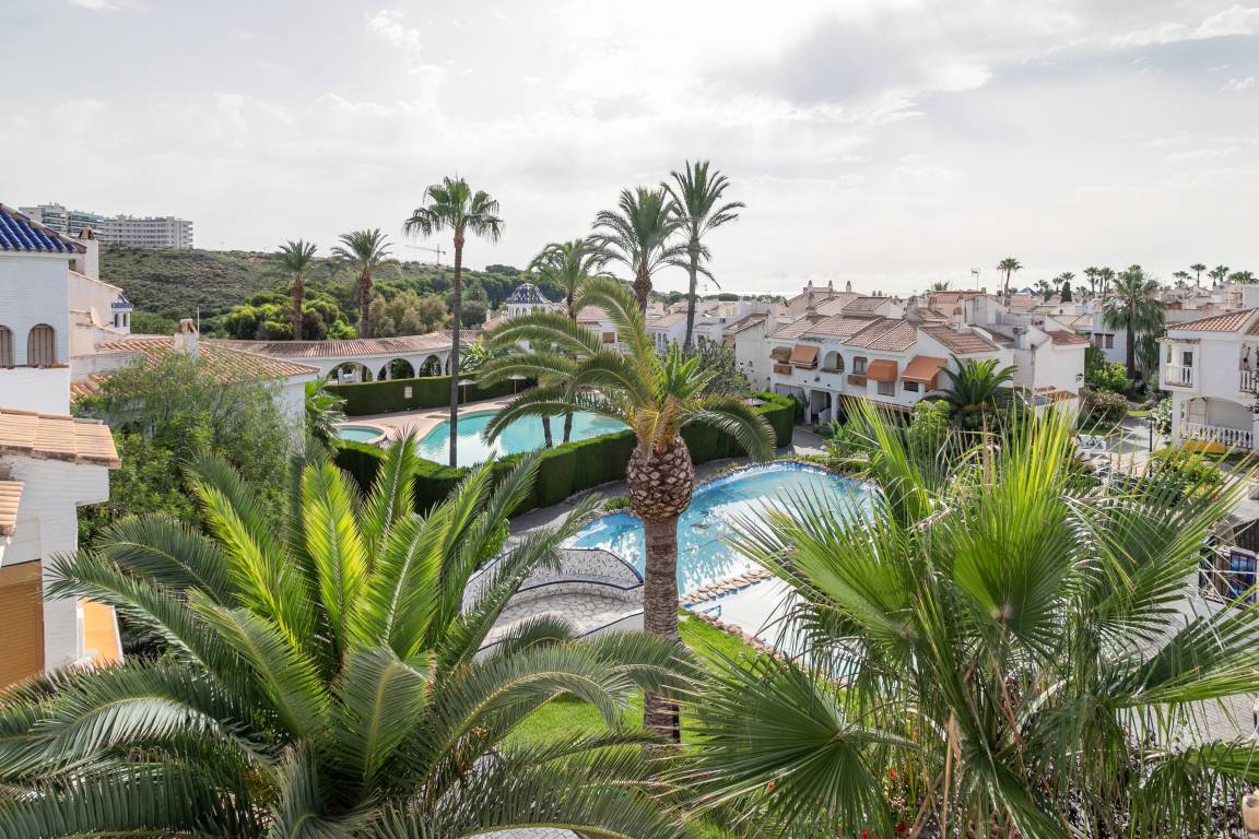 90 M² Casa ∙ 4 Habitaciones ∙ 8 Huéspedes - Santa Pola