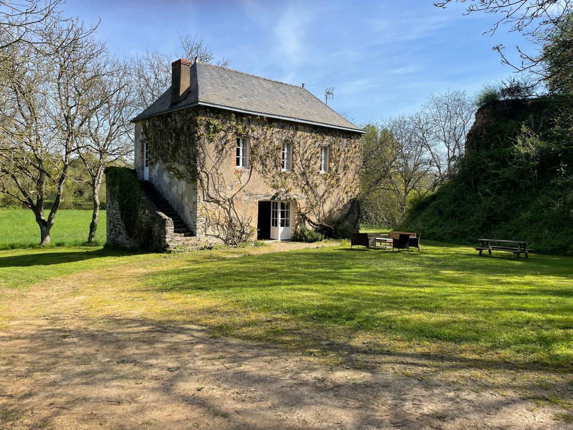 150 M² Cottage ∙ 5 Slaapkamers ∙ 10 Gasten - Sablé-sur-Sarthe