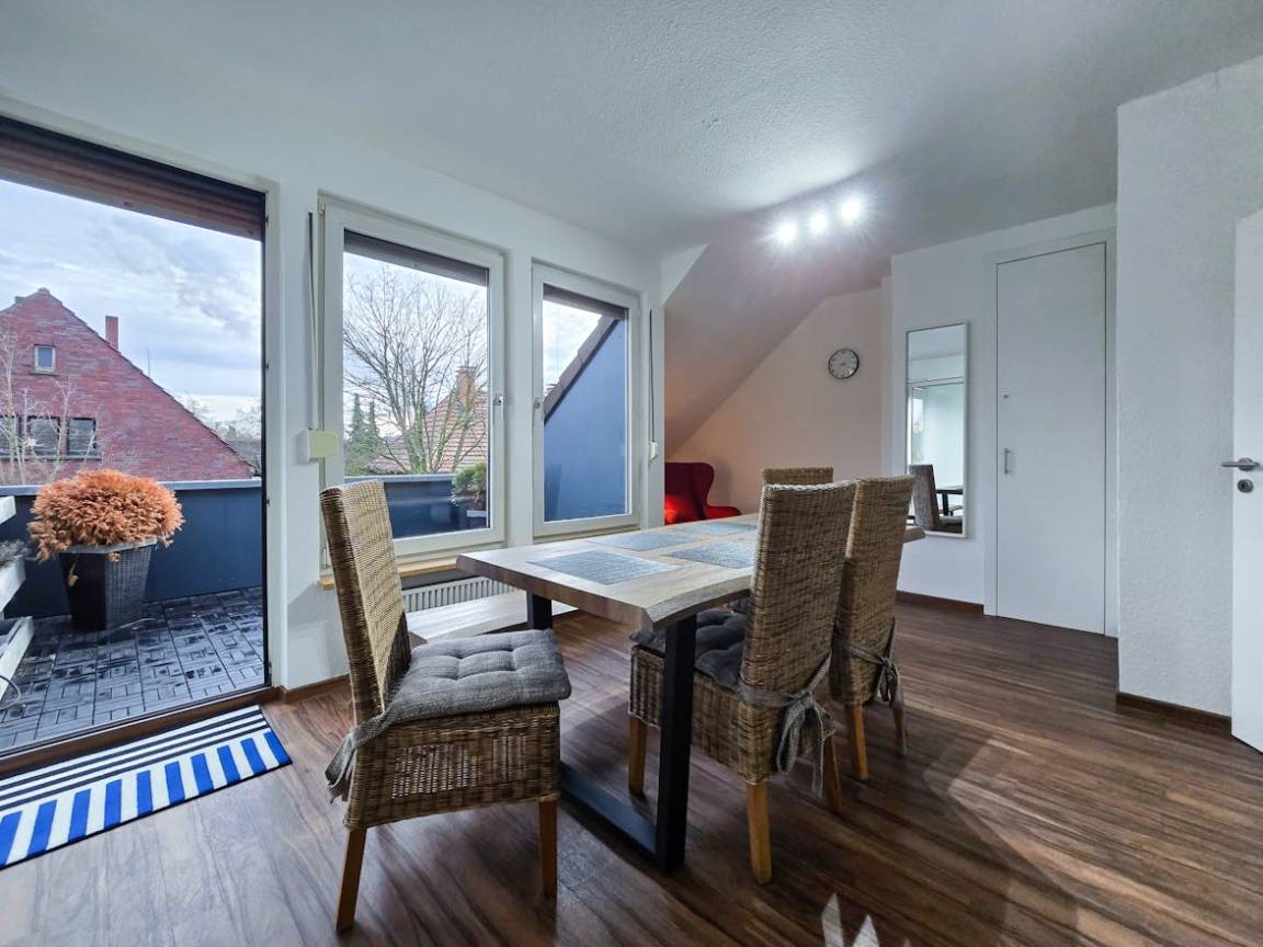 79 M² Ferienwohnung ∙ 2 Schlafzimmer ∙ 6 Gäste - Datteln