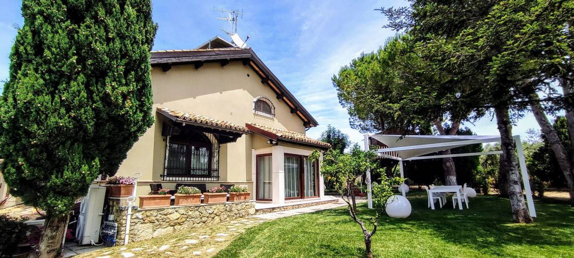 350 M² Villa ∙ 5 Schlafzimmer ∙ 10 Gäste - Vasto