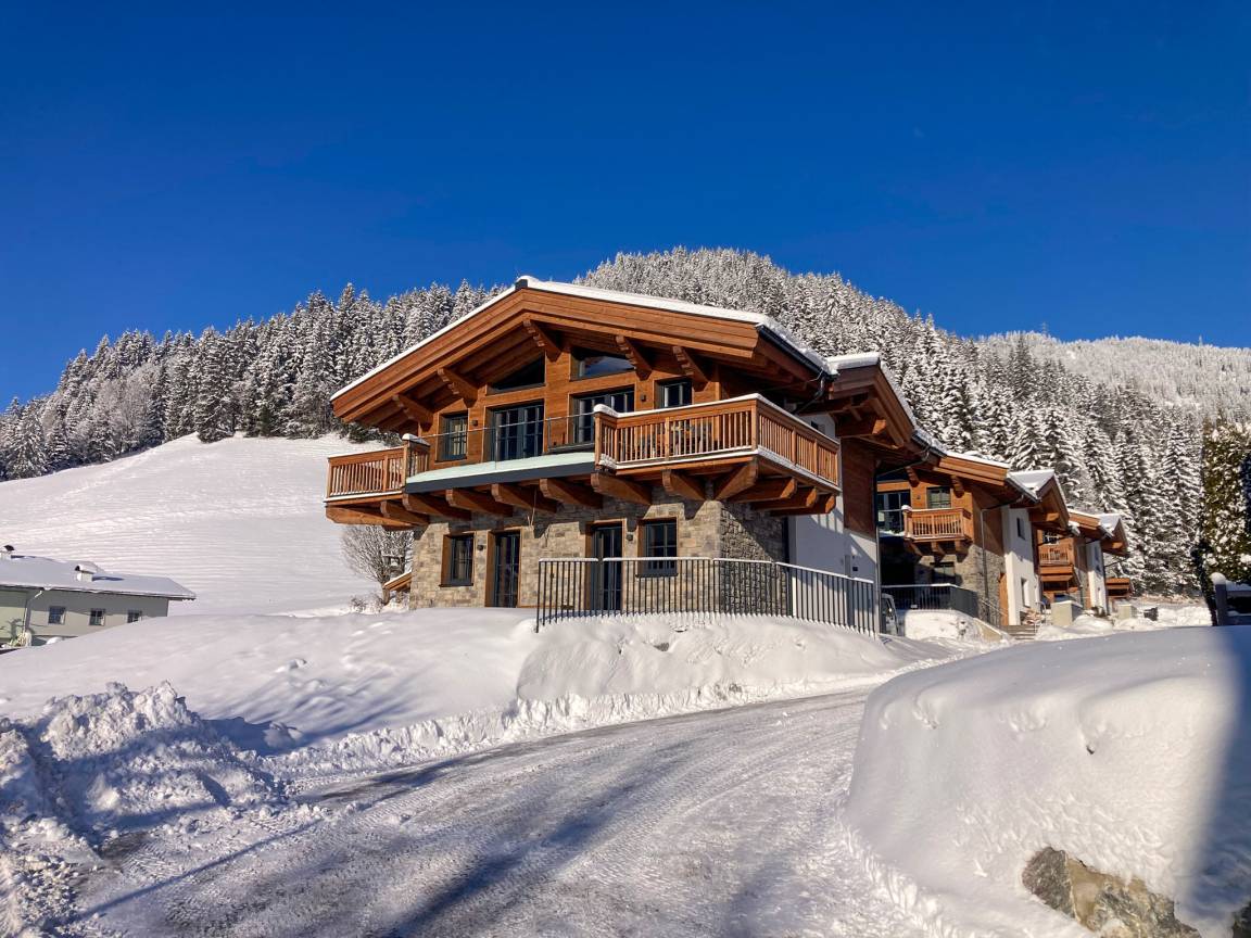 223 M² Chalet ∙ 4 Bedrooms ∙ 10 Guests - Wagrain