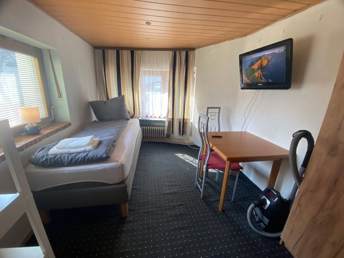 20 M² Ferienwohnung ∙ 1 Gast - Bayreuth