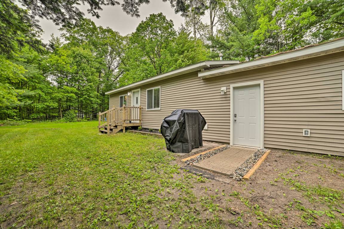 138 M² House ∙ 3 Bedrooms ∙ 7 Guests - Houghton Lake, MI