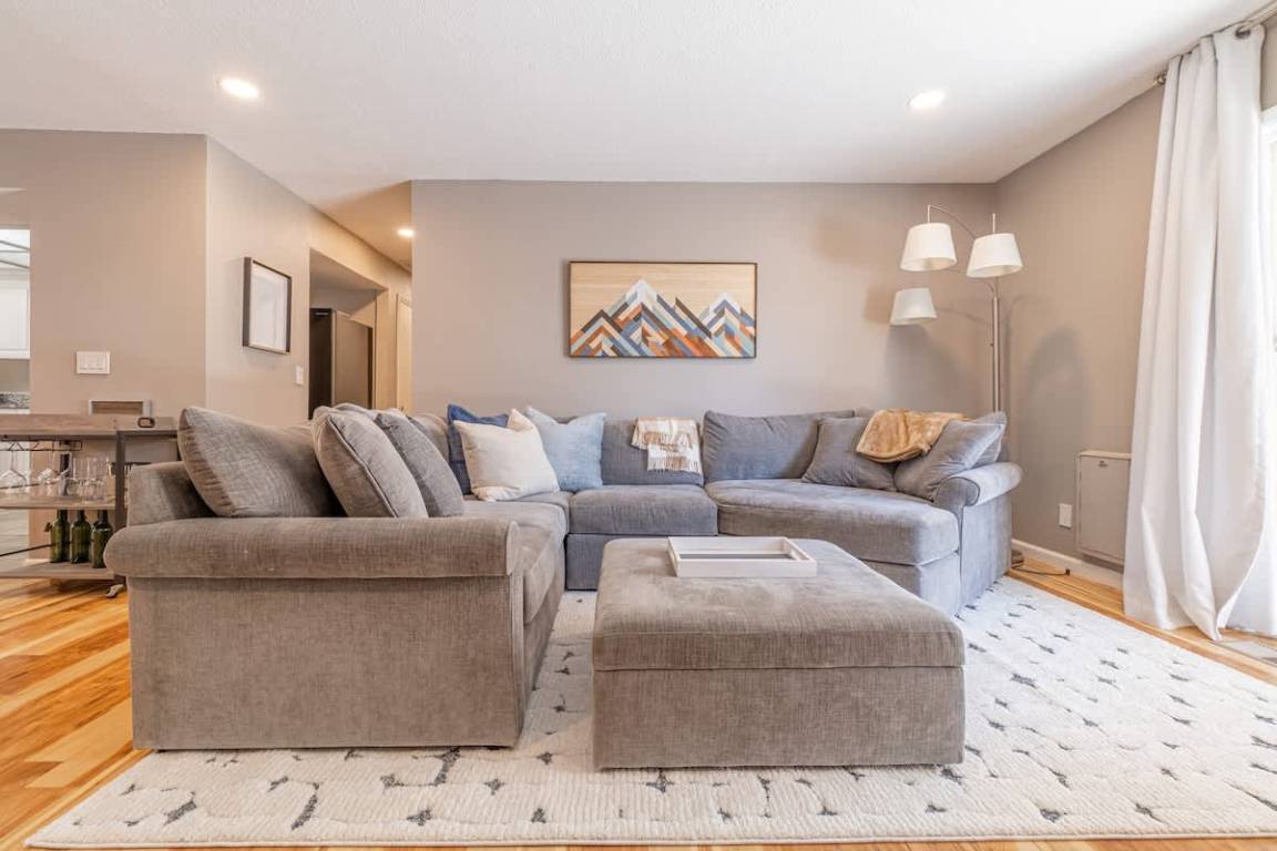 130 M² Casa ∙ 3 Habitaciones ∙ 6 Huéspedes - Reno