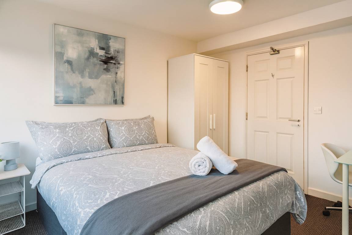 160 M² Talo ∙ 7 Makuuhuonetta ∙ 14 Vierasta - Bournemouth