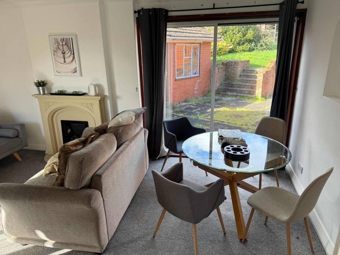 Huis ∙ 4 Slaapkamers ∙ 5 Gasten - Rugby