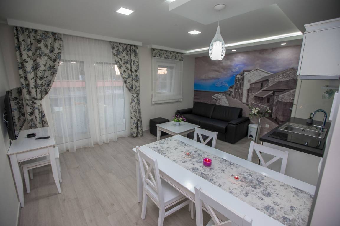 30 M² Ferienwohnung ∙ 1 Schlafzimmer ∙ 4 Gäste - Baška Voda