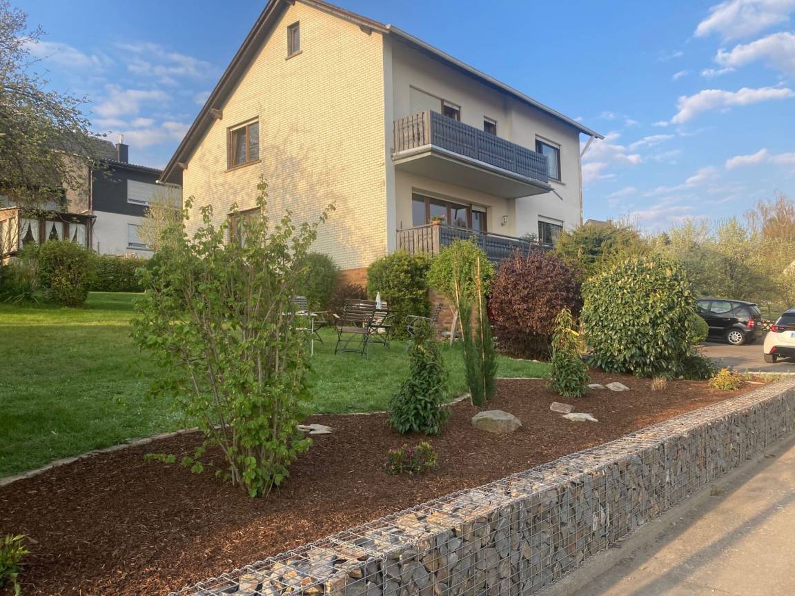 90 M² Ferienwohnung ∙ 2 Schlafzimmer ∙ 4 Gäste - Zell (Mosel)