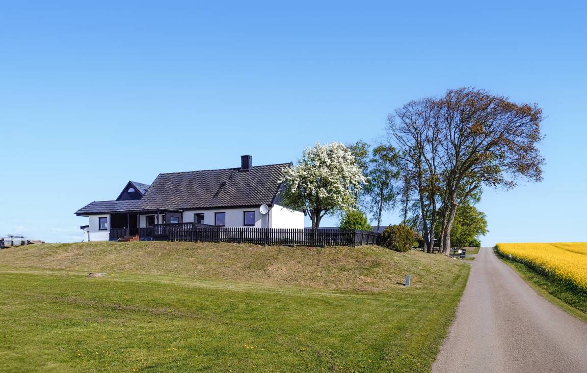 260 M² Bauernhof ∙ 4 Schlafzimmer ∙ 9 Gäste - Simrishamn