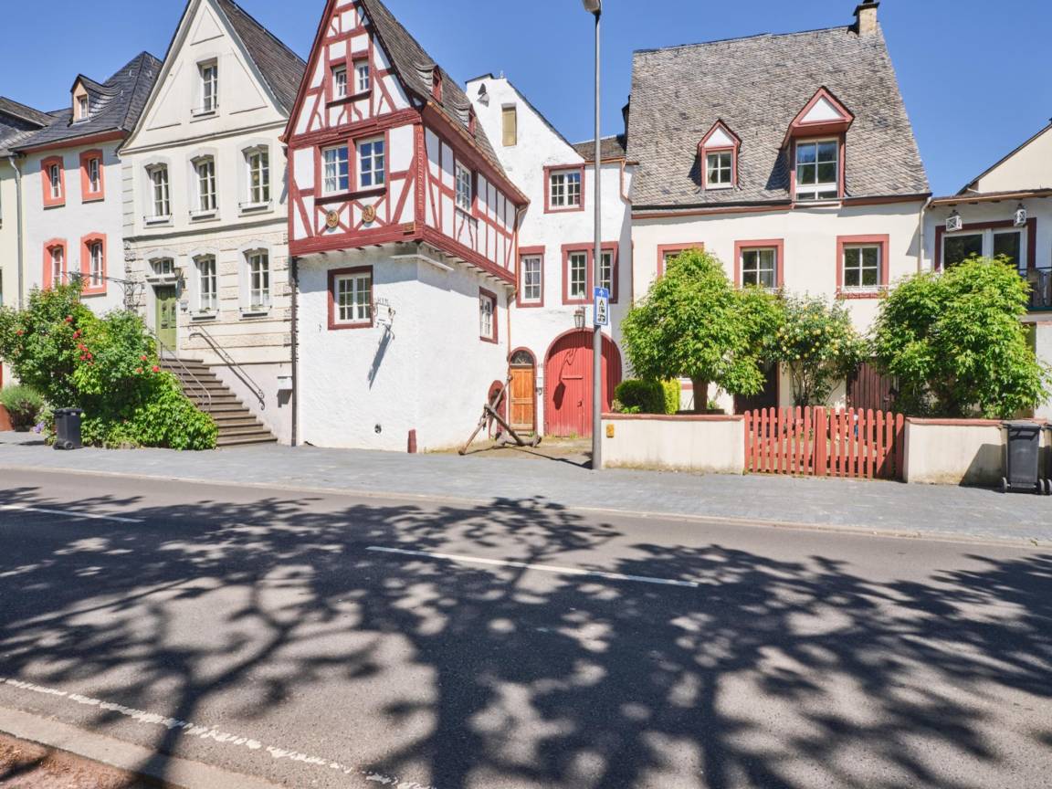 331 M² Ferienhaus ∙ 5 Schlafzimmer ∙ 12 Gäste - Zell (Mosel)
