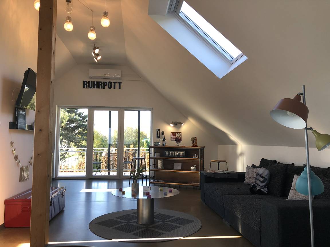 Ferienwohnung ∙ 2 Schlafzimmer ∙ 10 Gäste - Bottrop