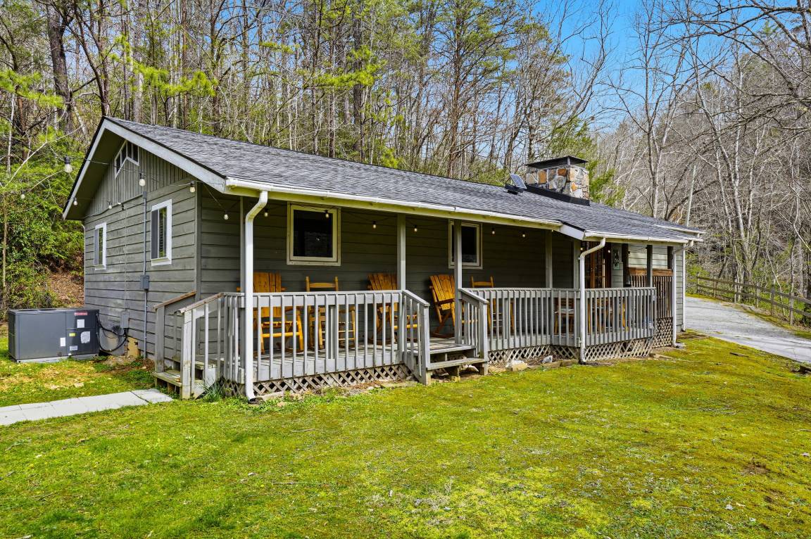 123 M² House ∙ 3 Bedrooms ∙ 10 Guests - Gatlinburg, TN