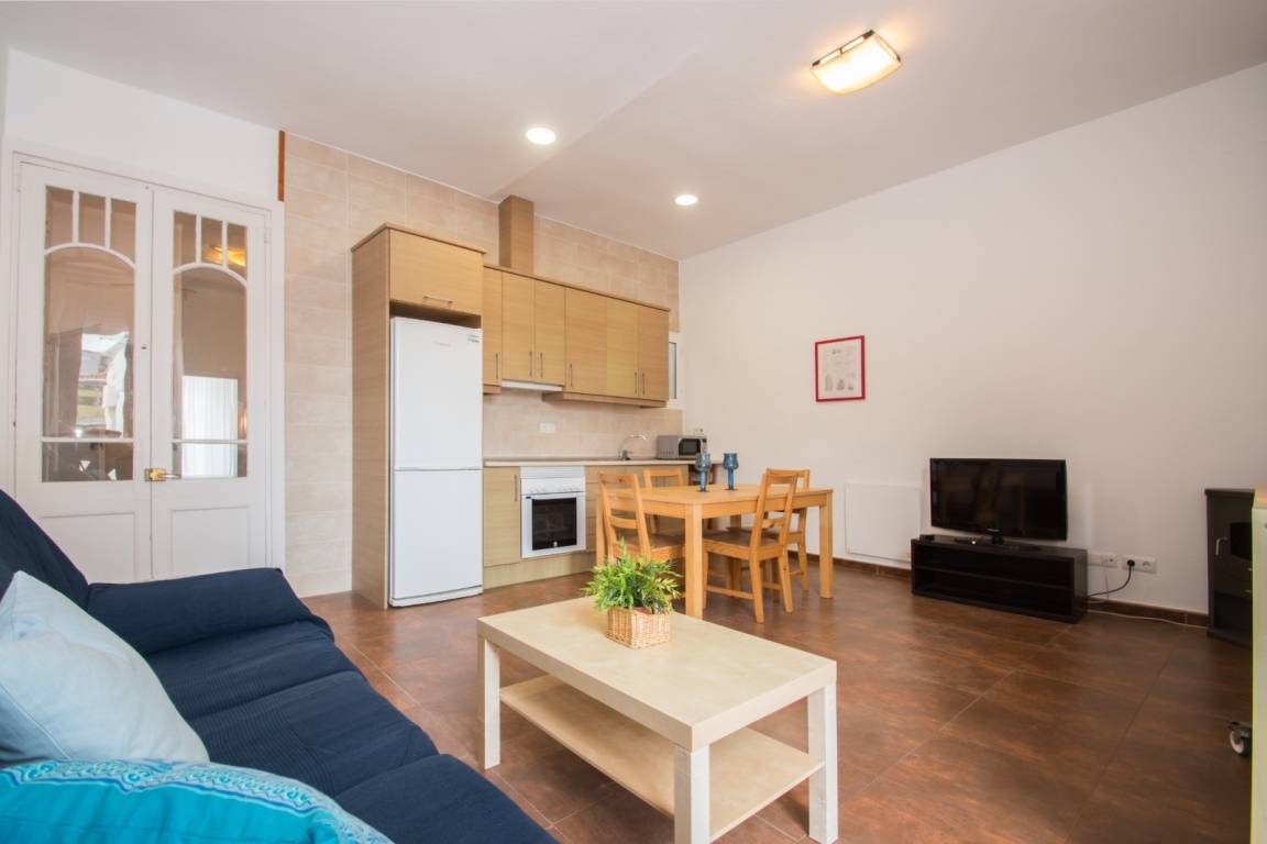 70 M² Apartamento ∙ 3 Habitaciones ∙ 5 Huéspedes - Arenys de Mar