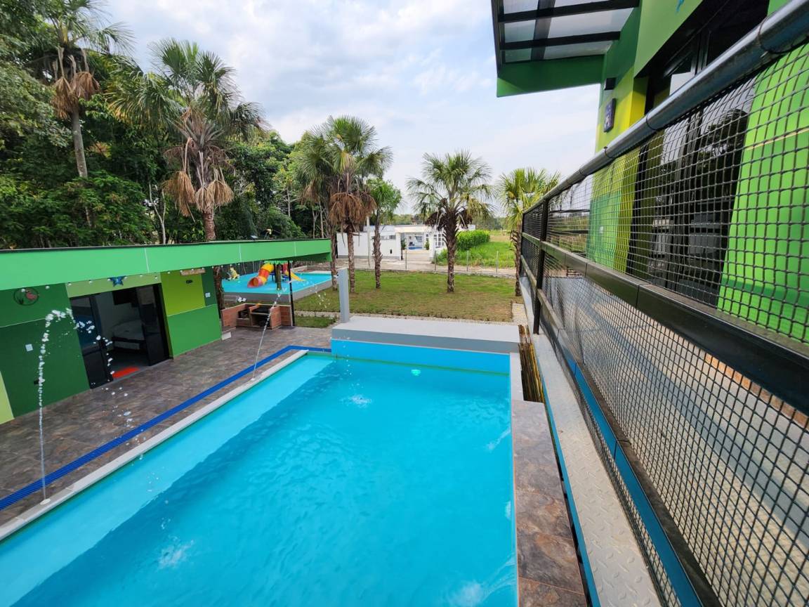 7500 M² Villa ∙ 4 Bedrooms ∙ 14 Guests - Villavicencio