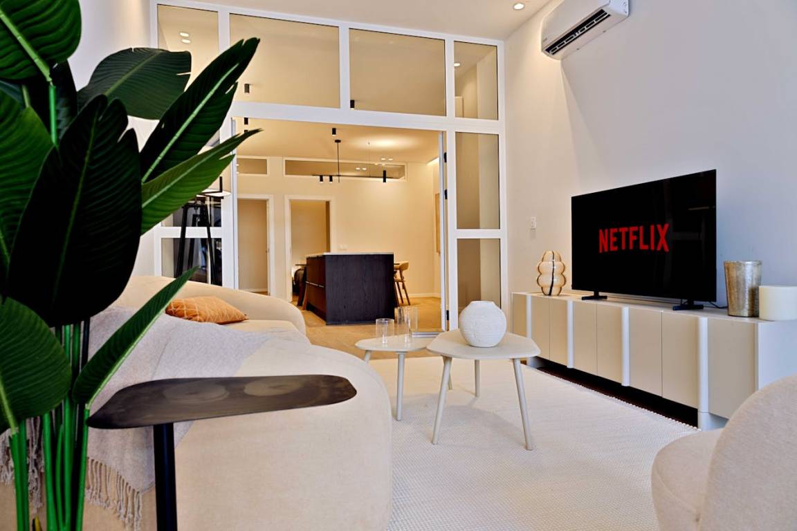 120 M² Apartment ∙ 2 Bedrooms ∙ 4 Guests - Valencia