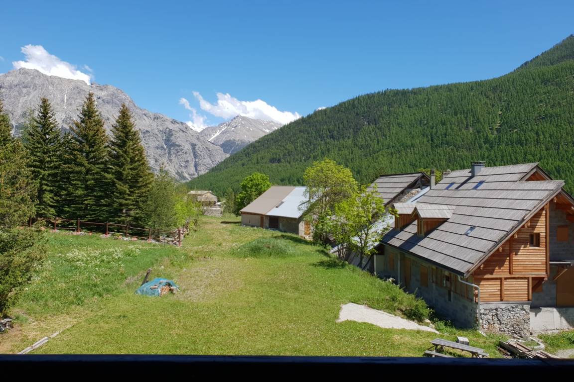 65 M² Appartement ∙ 2 Chambres ∙ 8 Personnes - Névache