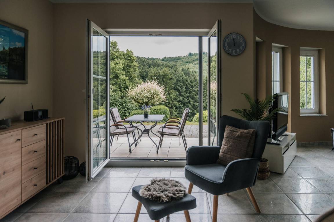 88 M² Ferienwohnung ∙ 2 Schlafzimmer ∙ 4 Gäste - Schalkenmehren