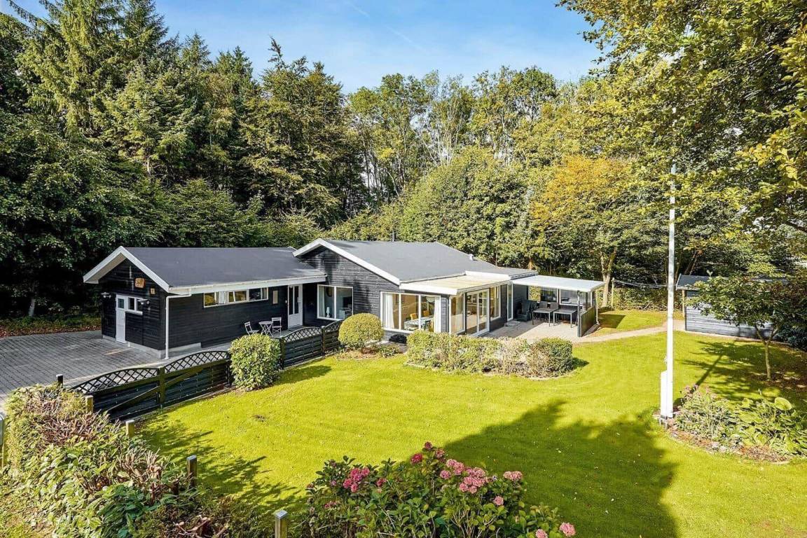 142 M² House ∙ 5 Bedrooms ∙ 10 Guests - Hou