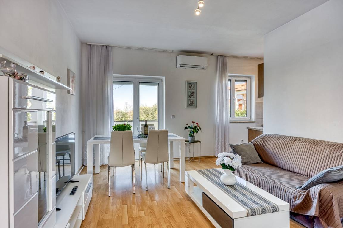 60 M² Appartamento Vacanza ∙ 2 Camere Da Letto ∙ 4 Ospiti - Parenzo