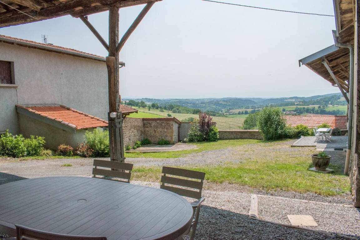 181 M² Gîte ∙ 4 Chambres ∙ 12 Personnes - Tarare