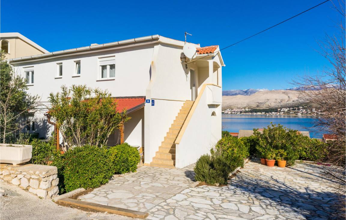 50 M² Apartment ∙ 2 Bedrooms ∙ 4 Guests - Pag
