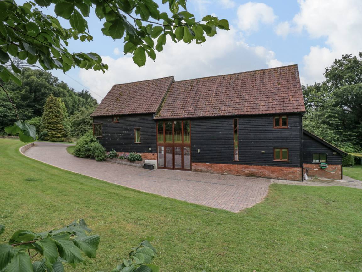 Cottage ∙ 7 Bedrooms ∙ 13 Guests - Suffolk