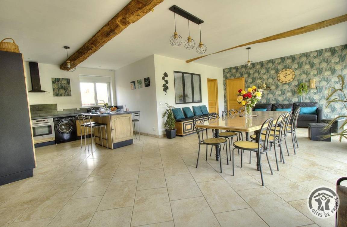 126 M² Gîte ∙ 4 Chambres ∙ 12 Personnes - Rhône