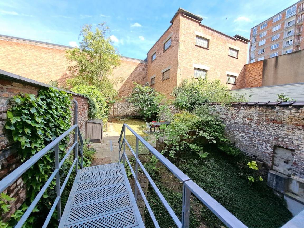 20 M² Habitación Privada ∙ 1 Habitación ∙ 3 Huéspedes - Liège