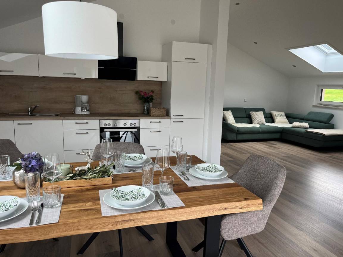 80 M² Ferienwohnung ∙ 2 Schlafzimmer ∙ 5 Gäste - Bad Kötzting