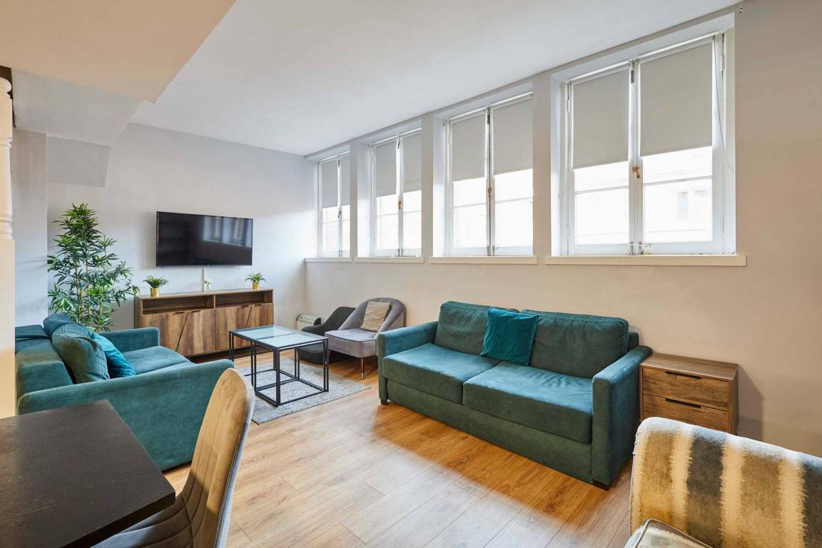 Apartment ∙ 3 Bedrooms ∙ 10 Guests - Liverpool