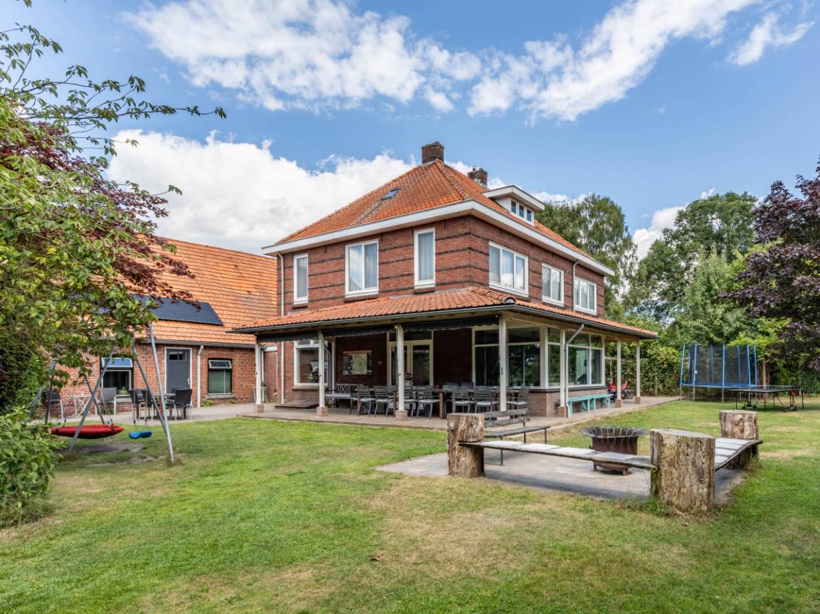 278 M² House ∙ 7 Bedrooms ∙ 19 Guests - Winterswijk