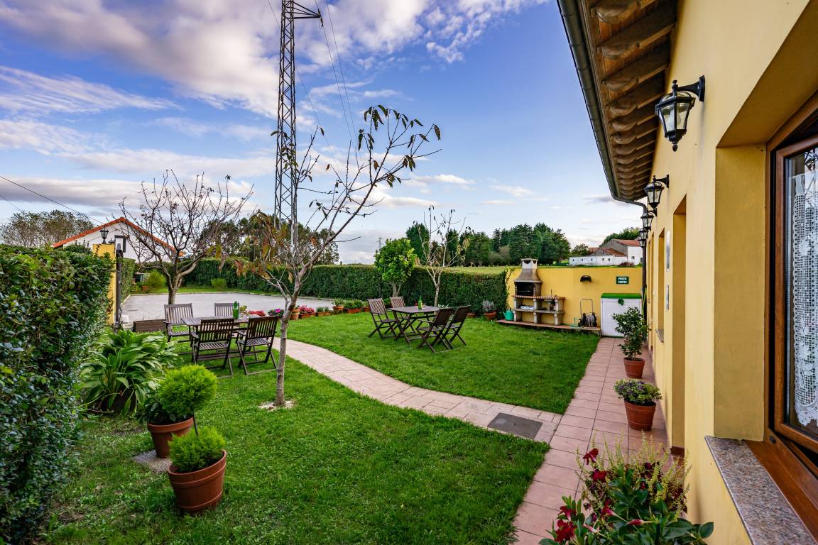 40 M² Huis ∙ 1 Slaapkamer ∙ 3 Gasten - Avilés