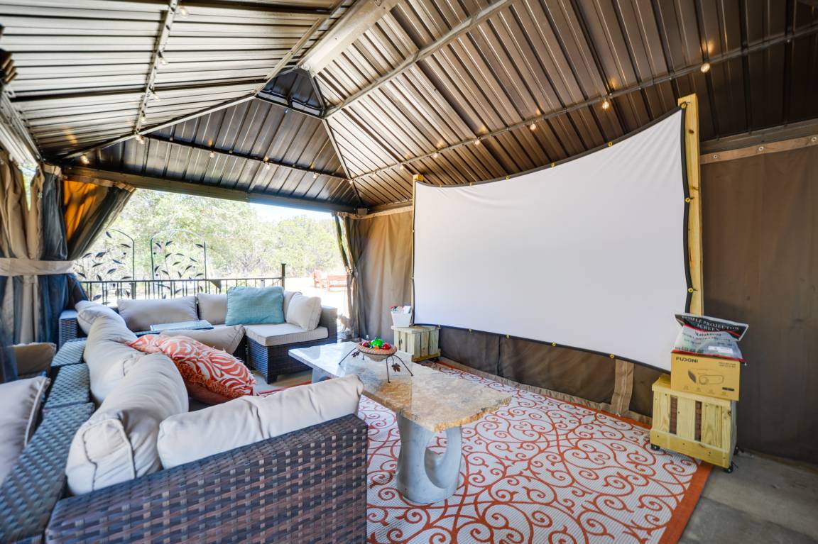 250 M² House ∙ 3 Bedrooms ∙ 8 Guests - New Braunfels, TX