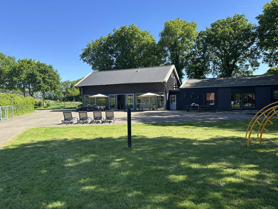 220 M² House ∙ 8 Bedrooms ∙ 28 Guests - Giethoorn