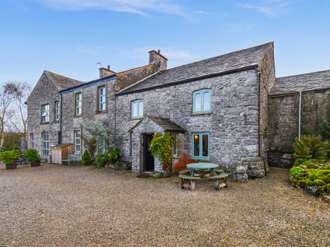 Cottage ∙ 3 Bedrooms ∙ 6 Guests - Carnforth