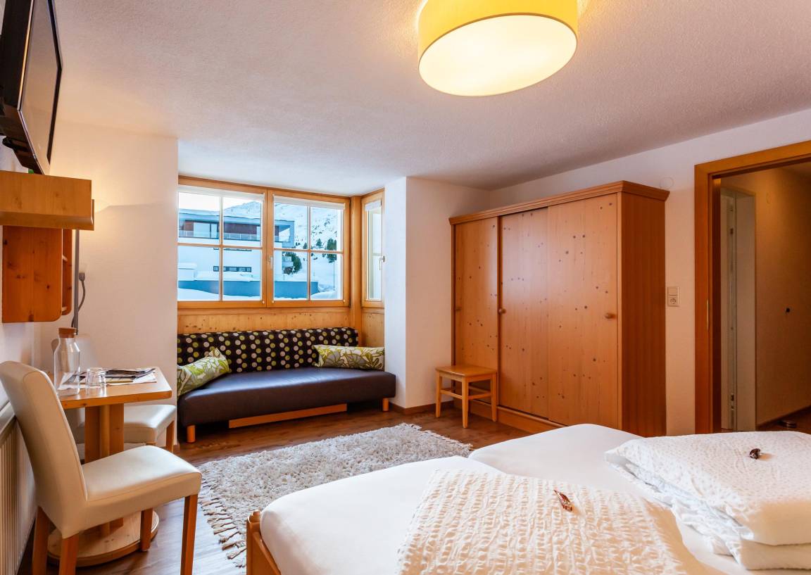 25 M² Hotel ∙ 1 Bedroom ∙ 4 Guests - Obergurgl