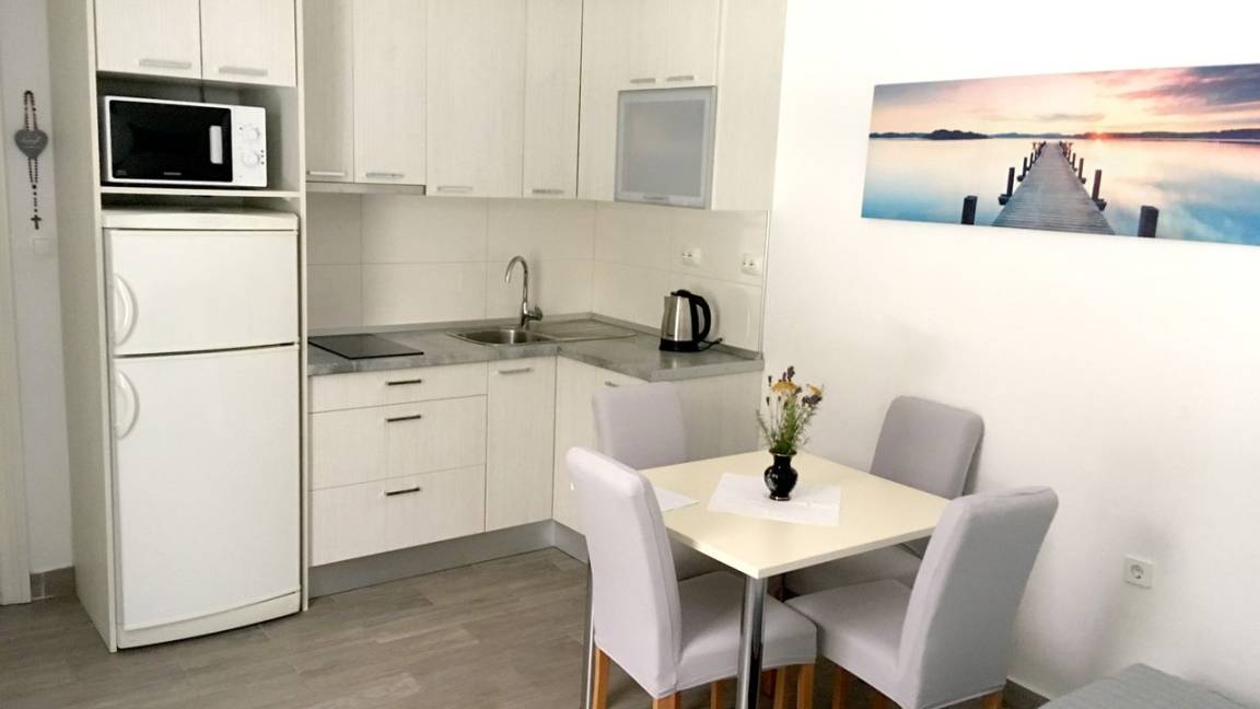 28 M² Apartment ∙ 1 Bedroom ∙ 4 Guests - Pirovac