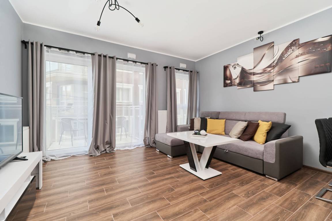 56 M² Apartment ∙ 1 Bedroom ∙ 5 Guests - Wrocław