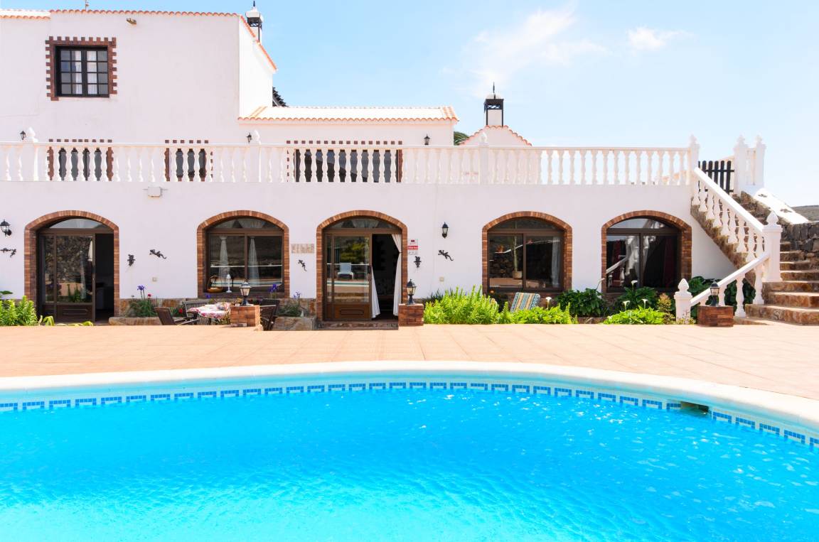 80 M² Villa ∙ 2 Bedrooms ∙ 4 Guests - Lanzarote