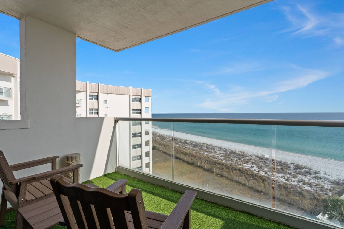 Condo ∙ 2 Bedrooms ∙ 8 Guests - Pensacola Beach, FL