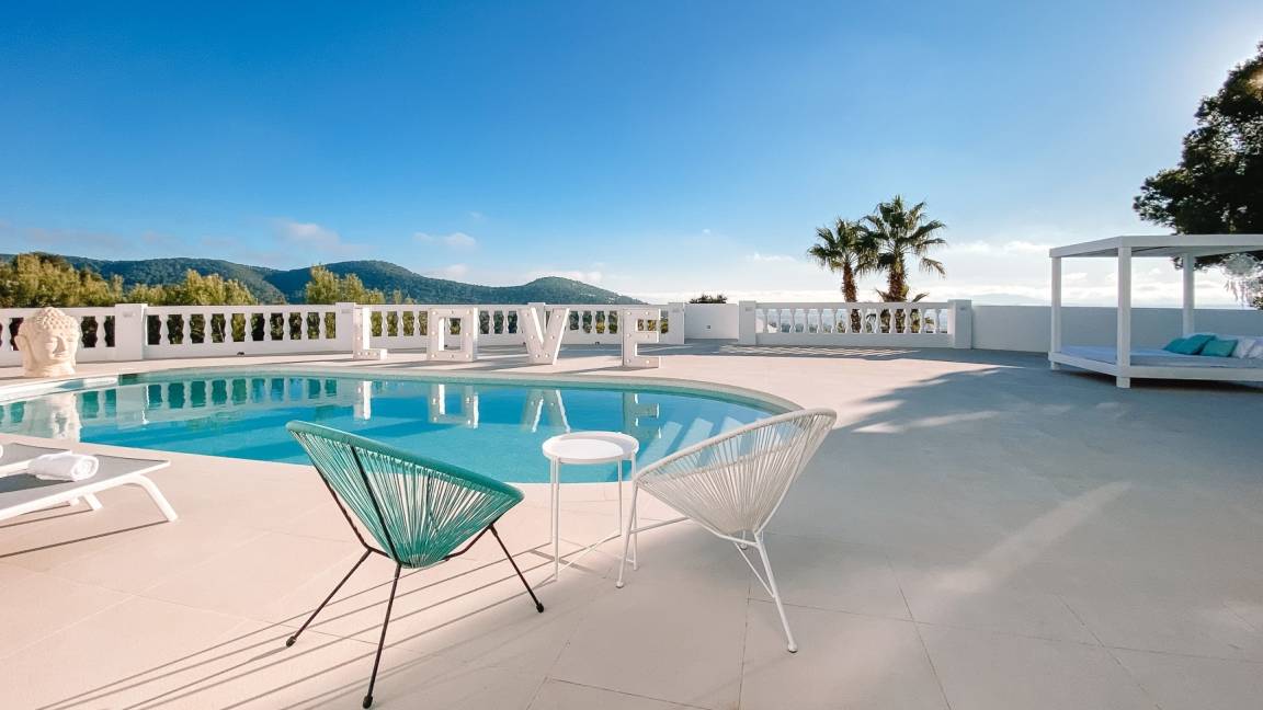 400 M² Villa ∙ 5 Bedrooms ∙ 10 Guests - Ibiza