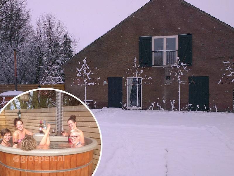 Huis ∙ 10 Slaapkamers ∙ 24 Gasten - Zeeland