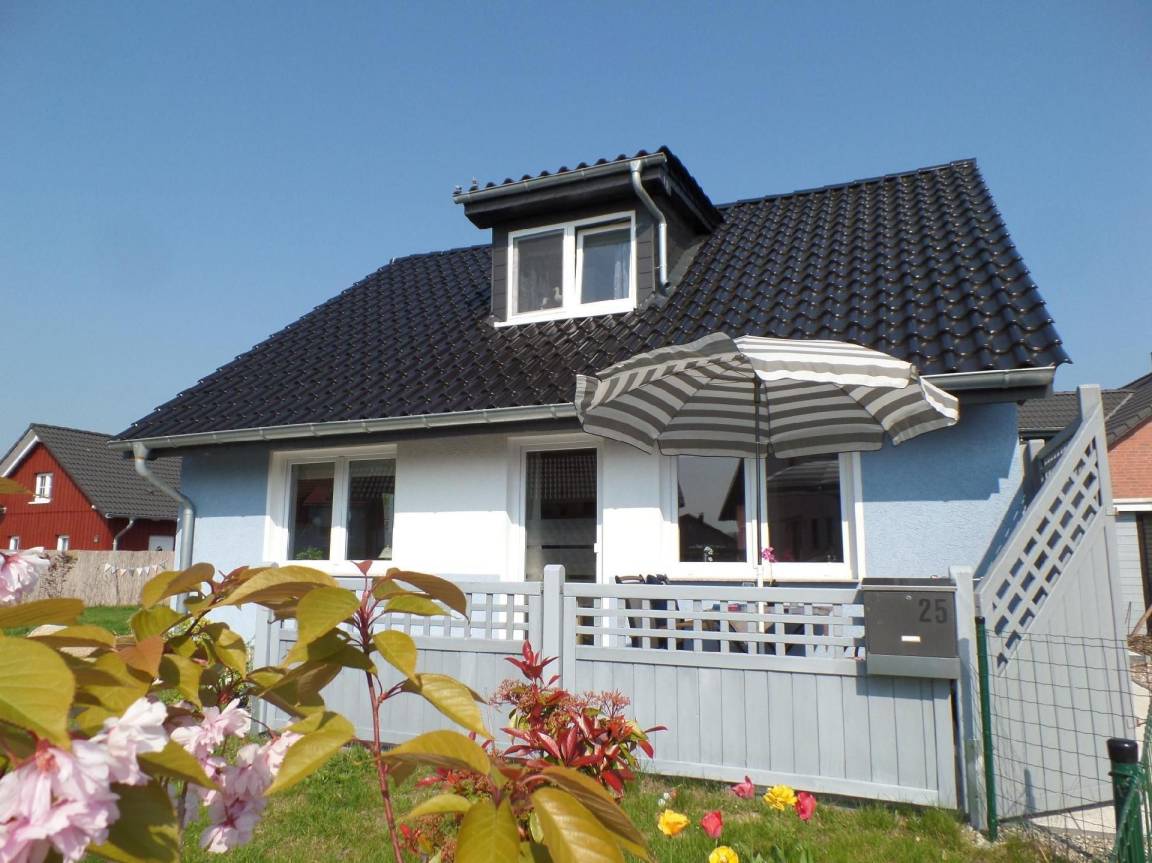 80 M² Ferienhaus ∙ 2 Schlafzimmer ∙ 4 Gäste - Zierow