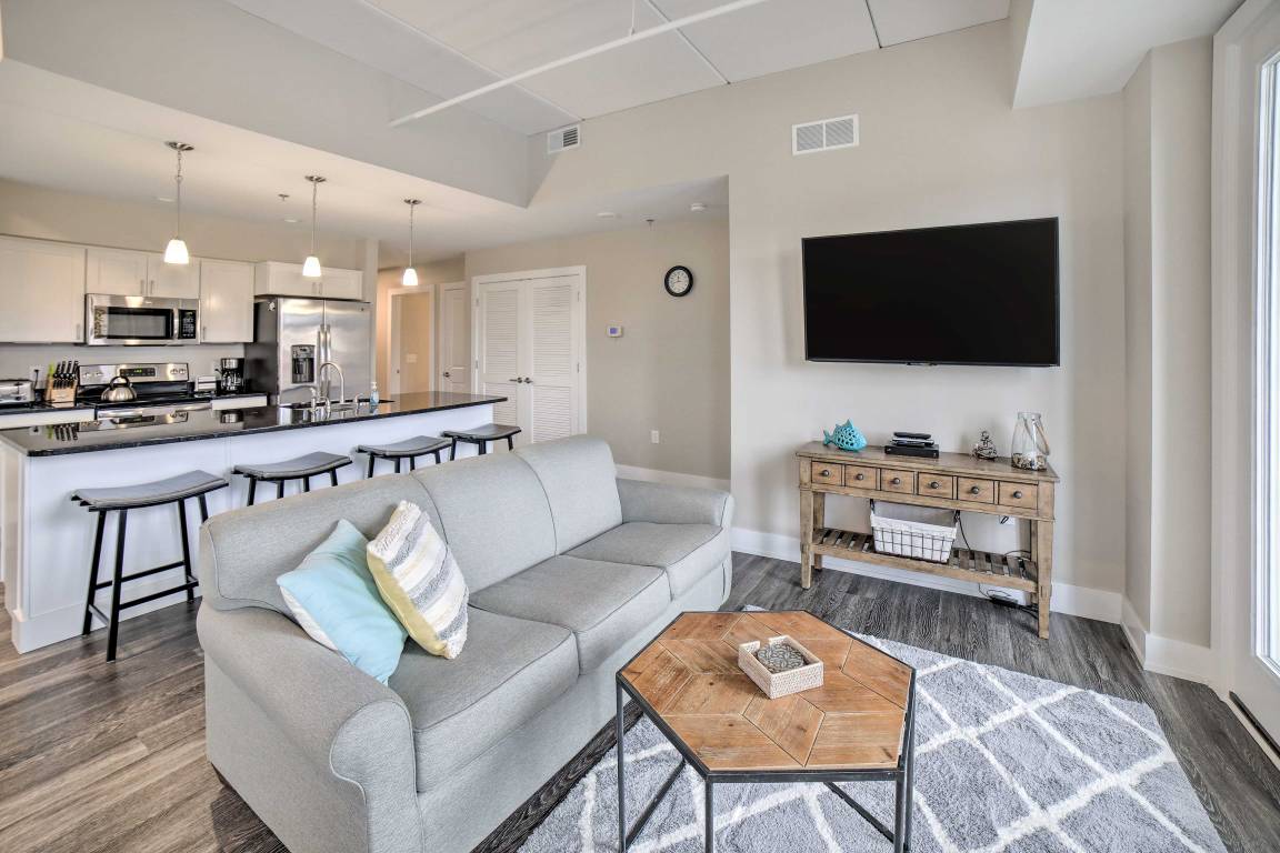 107 M² Apartment ∙ 2 Bedrooms ∙ 7 Guests - Manistee, MI